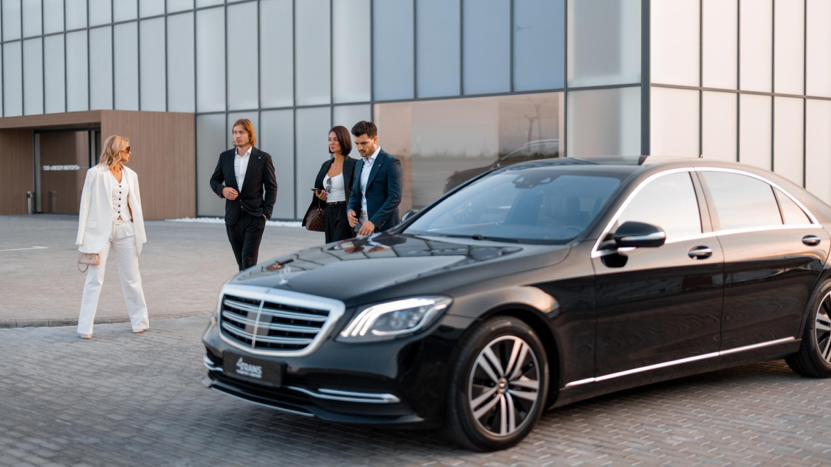 Top 6 Reliable Reasons To Book A Mercedes S Class Chauffeur In London ...
